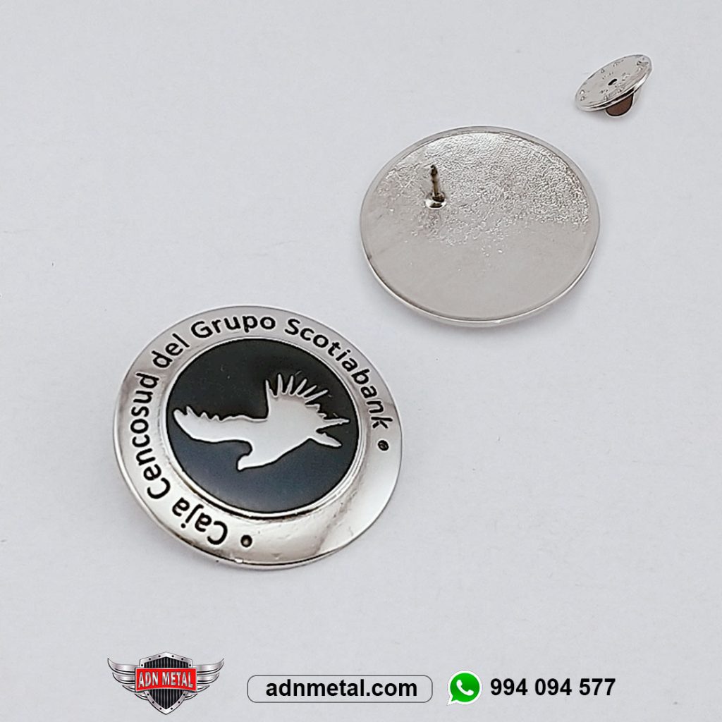 Pin metálico 1 clavito Cencosud Condor - ADN Metal